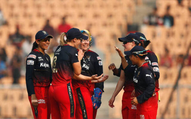 পরপর পাঁচ ম্যাচে হারের পরেও প্লে-অফে আরসিবি! জানুন কীভাবে সম্ভব ...